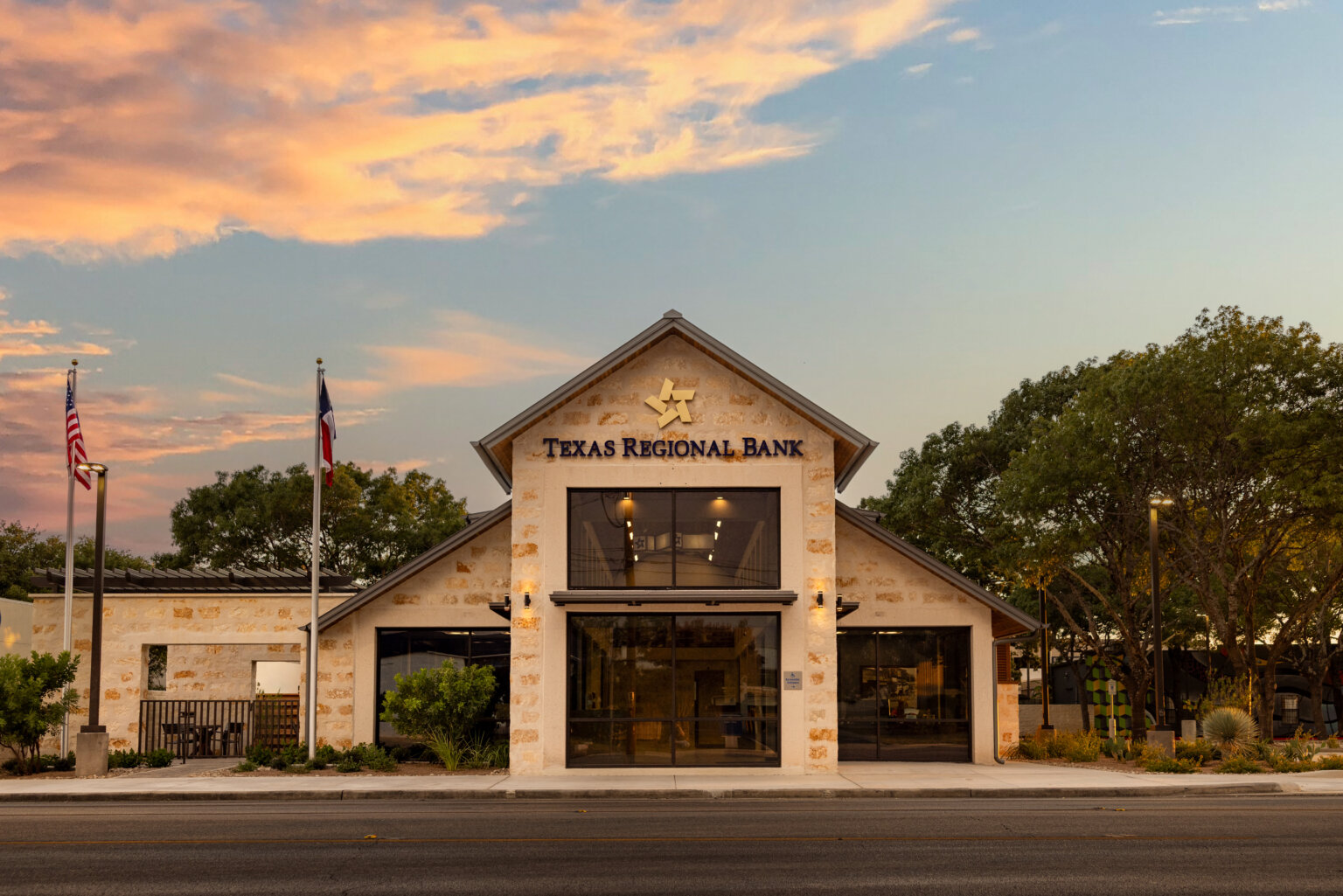 Building a Home? 5 Things to Know - Texas Regional Bank